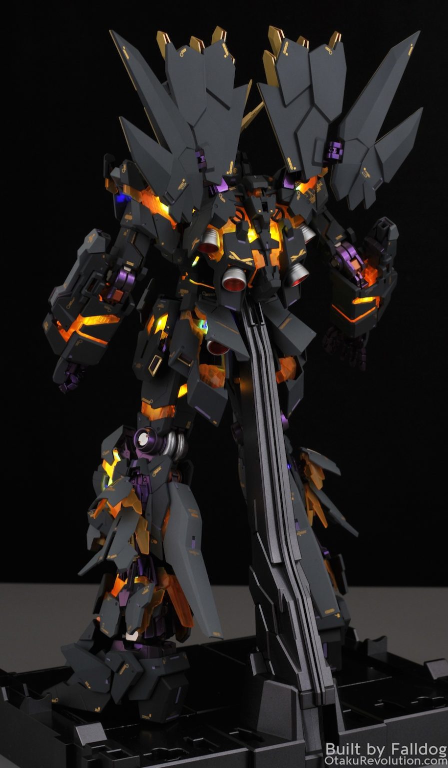 PG Banshee Gundam – Complete – OtakuRevolution