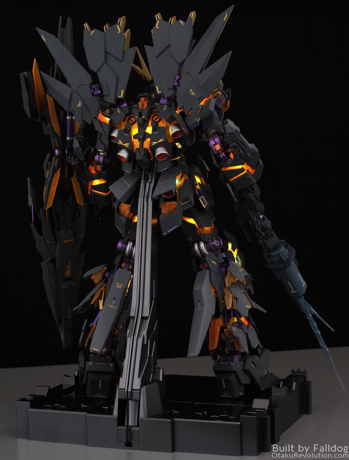 PG Banshee Gundam – Complete – OtakuRevolution