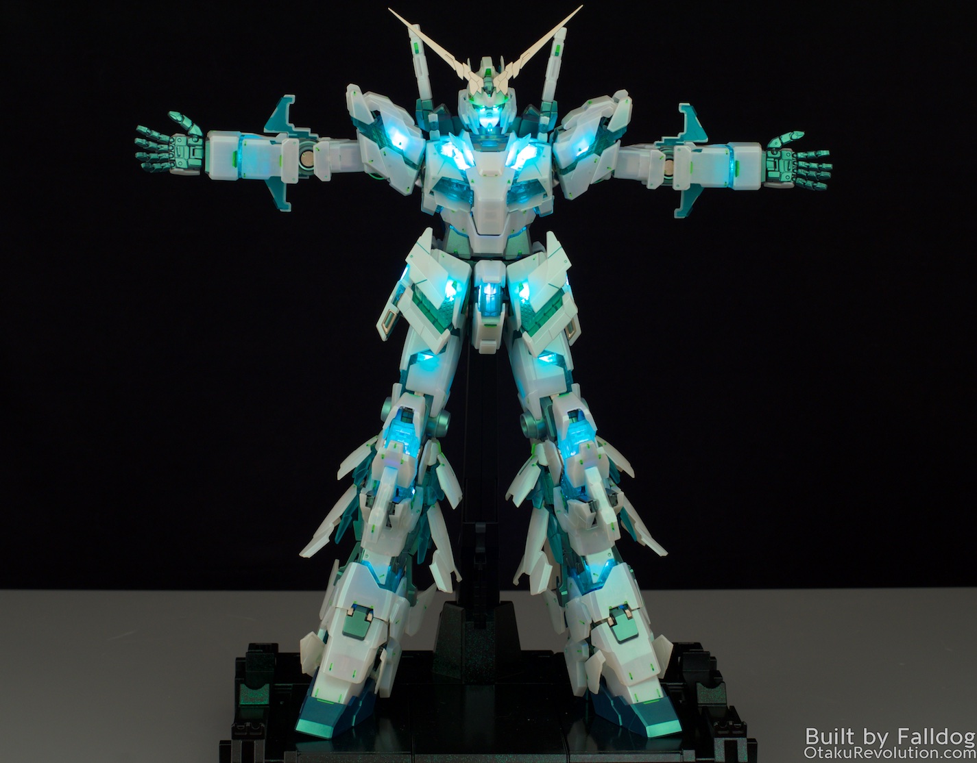 PG Unicorn Gundam – Final Battle Version – Complete – OtakuRevolution